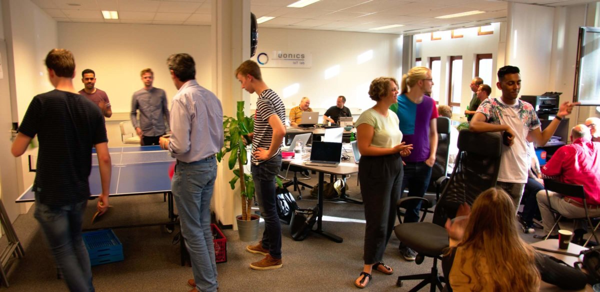 Open Hack Night over HyperDev druk bezocht - Inbox - Eonics
